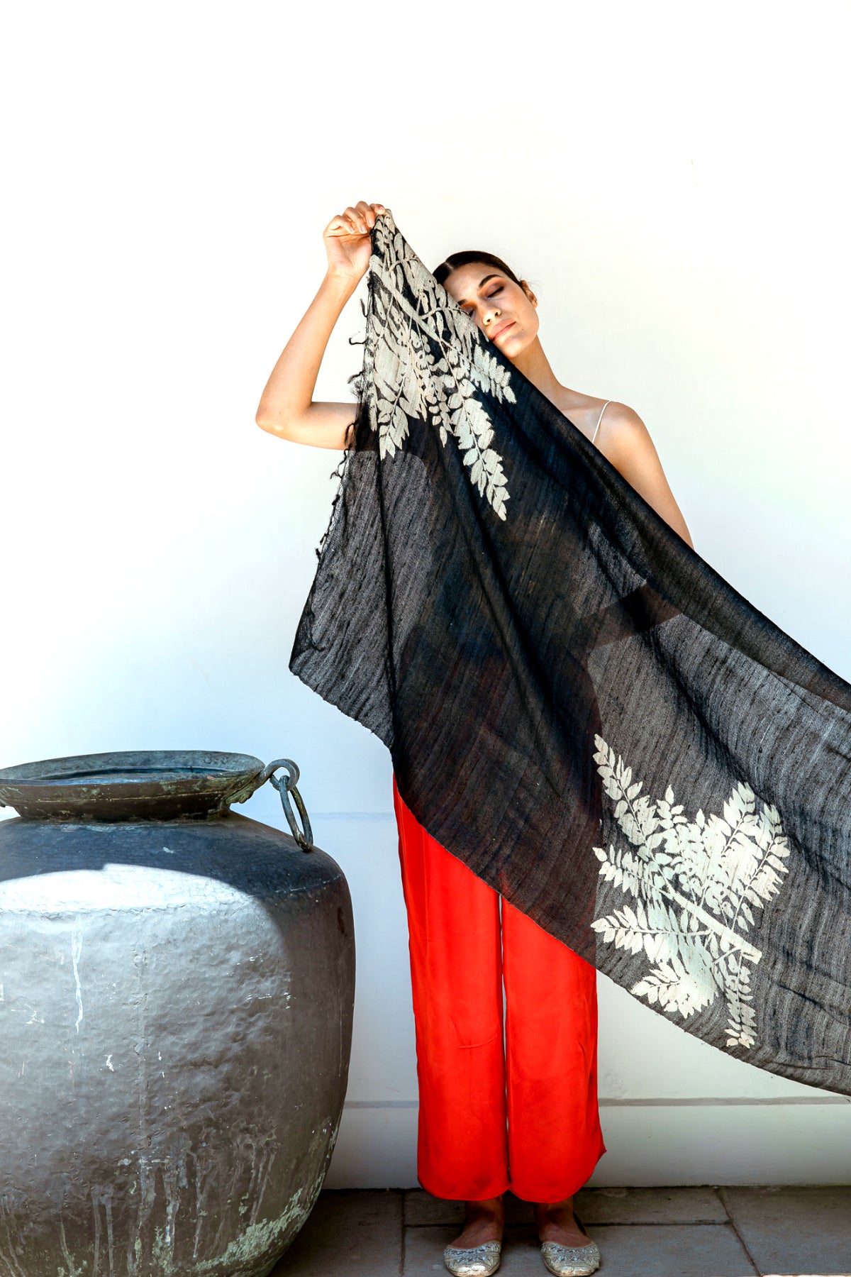 'Magnum Opus' Tussar Silk Blanket Scarf – Aeshaane by Neesha Amrish